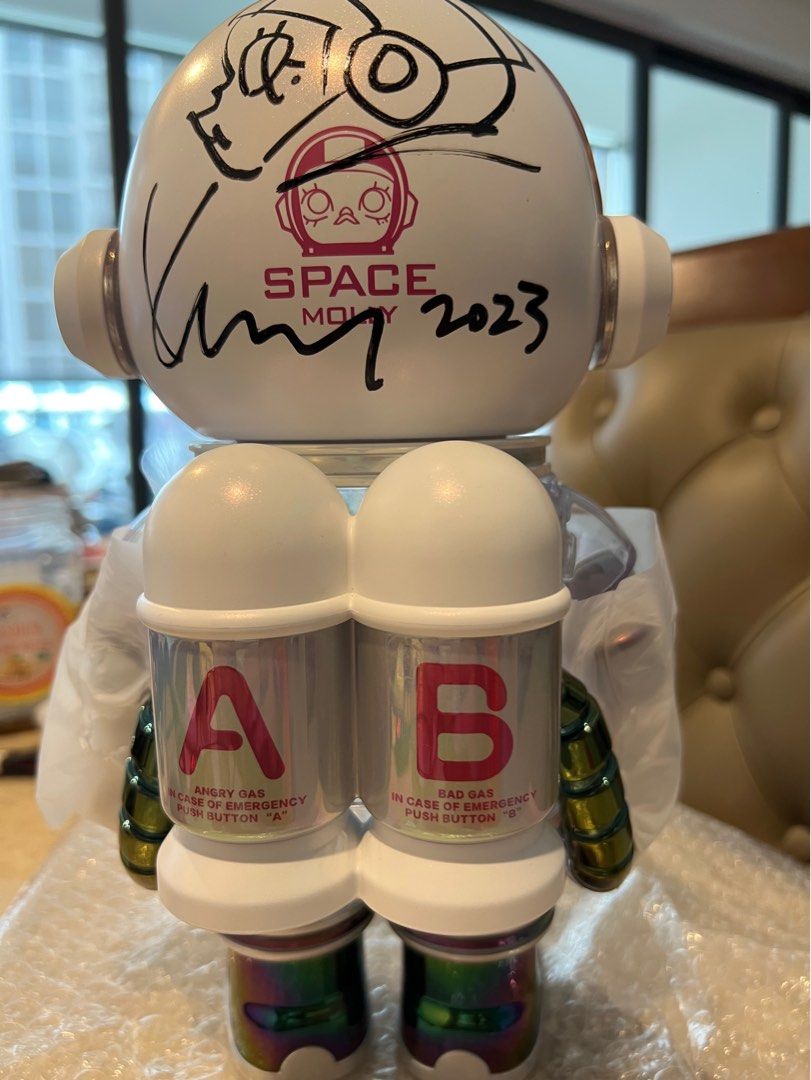 Popmart Pop mart Mega Space Molly 400% Instinctoy signed by Kenny Wong ...
