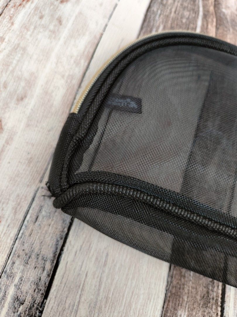 Pouch jaring chanel, Fesyen Wanita, Tas & Dompet di Carousell