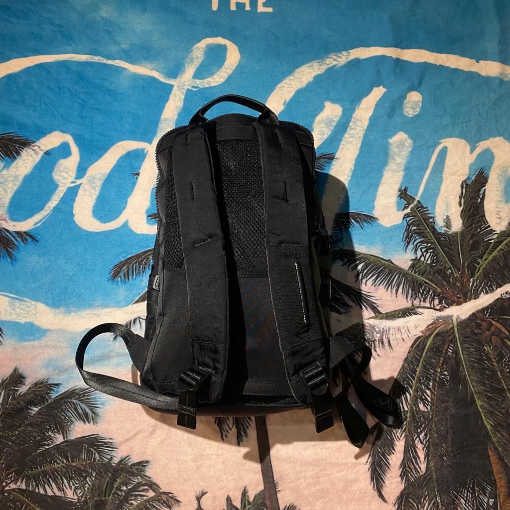 Ransel tumi, Fesyen Pria, Tas & Dompet , Ransel di Carousell
