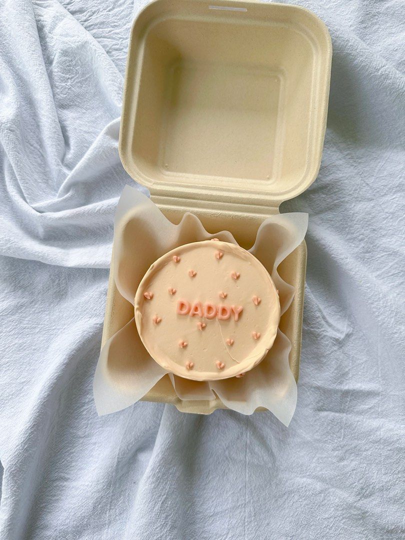 Retro Bento Cake, Food & Drinks, Homemade Bakes on Carousell