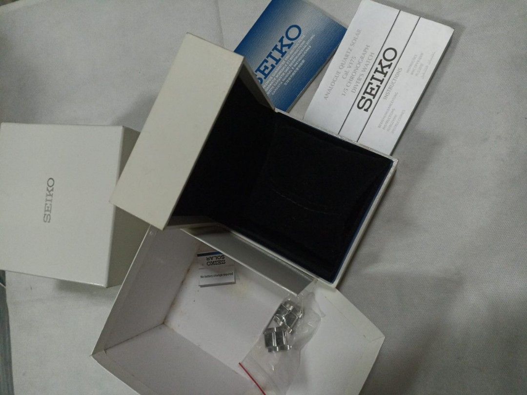 Seiko Watch Box, Men's Fashion, Watches & Accessories, Accessory holder ...