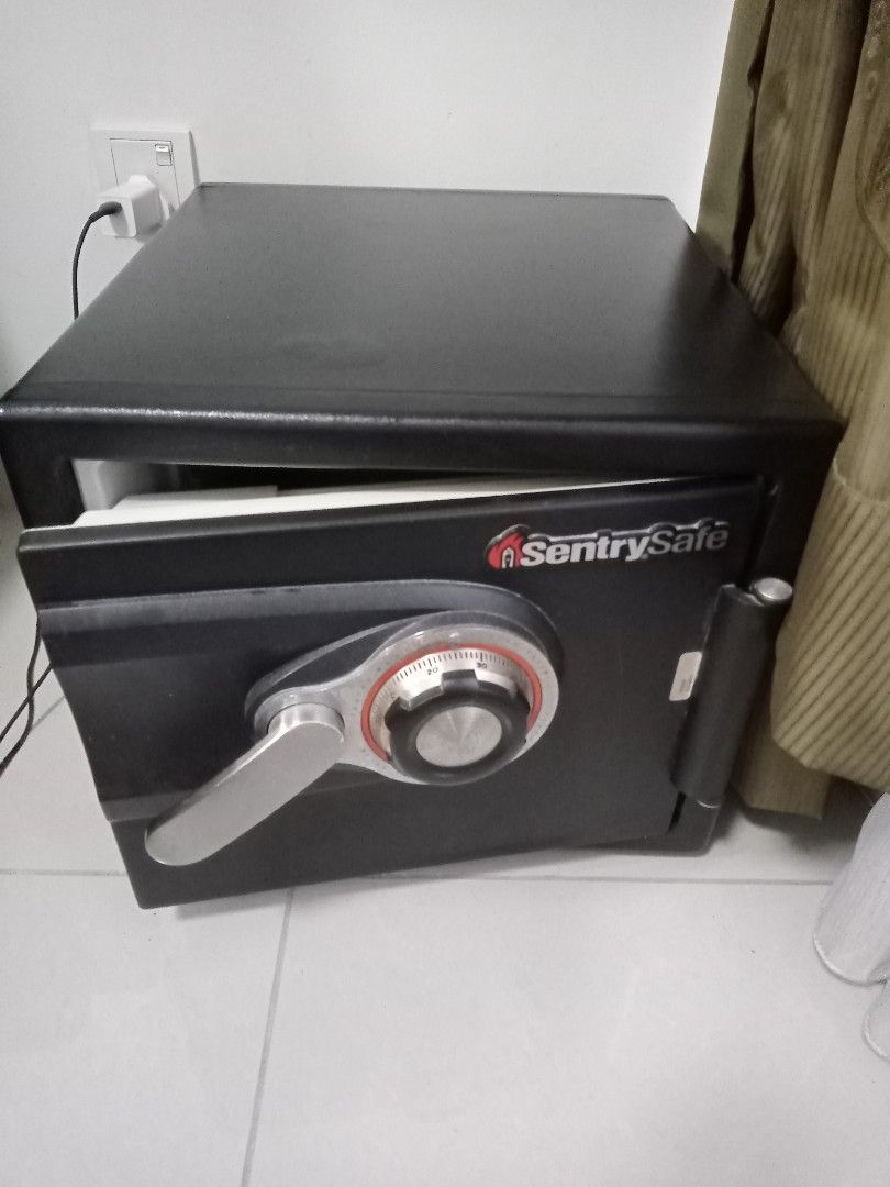 Sentry Safe Box, Furniture & Home Living, Security & Locks, Safe on ...