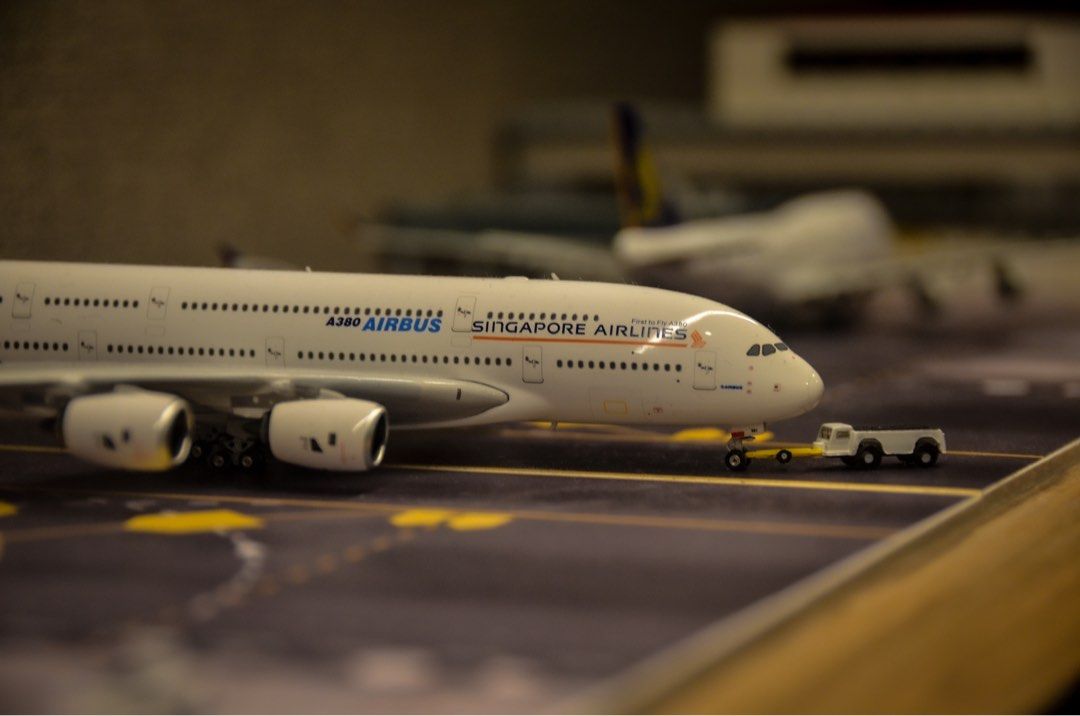 1:400 Singapore airlines A380 F-WOWW (Pheonix Models), Hobbies & Toys ...
