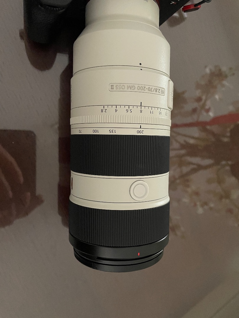 Sony 70-200mm f2.8 gm ii, Photography, Lens & Kits on Carousell