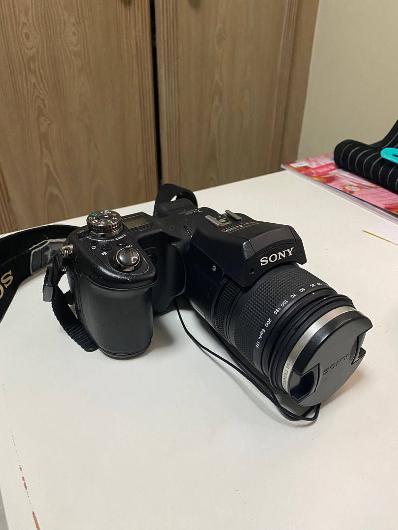 Sony cybershot dslr, Photography, Cameras on Carousell
