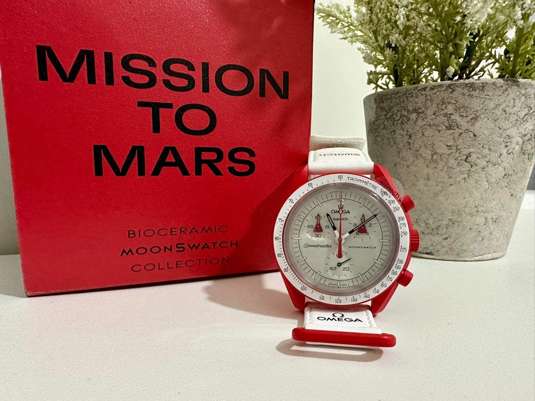 Swatch Moonswatch Mission to Mars brand new, Women's Fashion, Watches ...