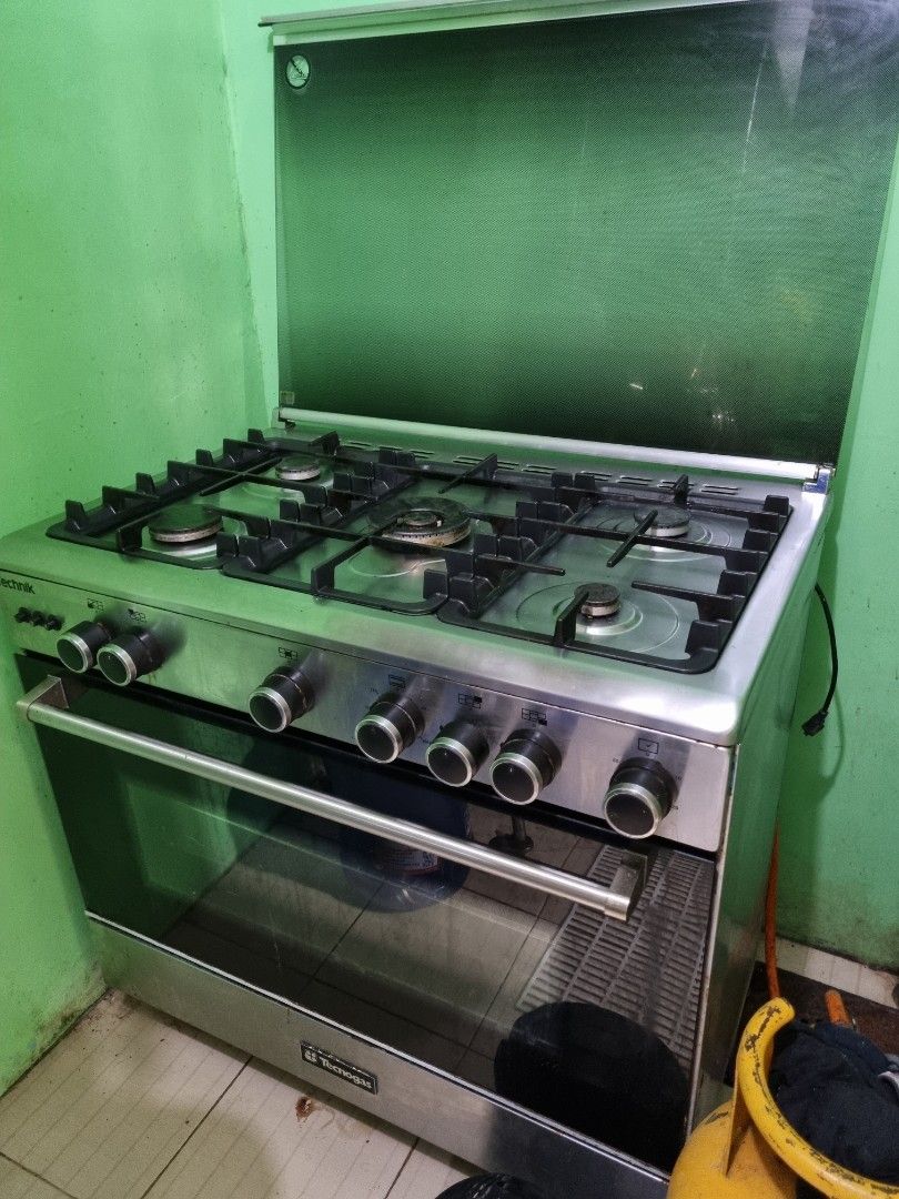 Tecnogas 5 burner with 90cm Gas oven with rotisserie, TV & Home ...