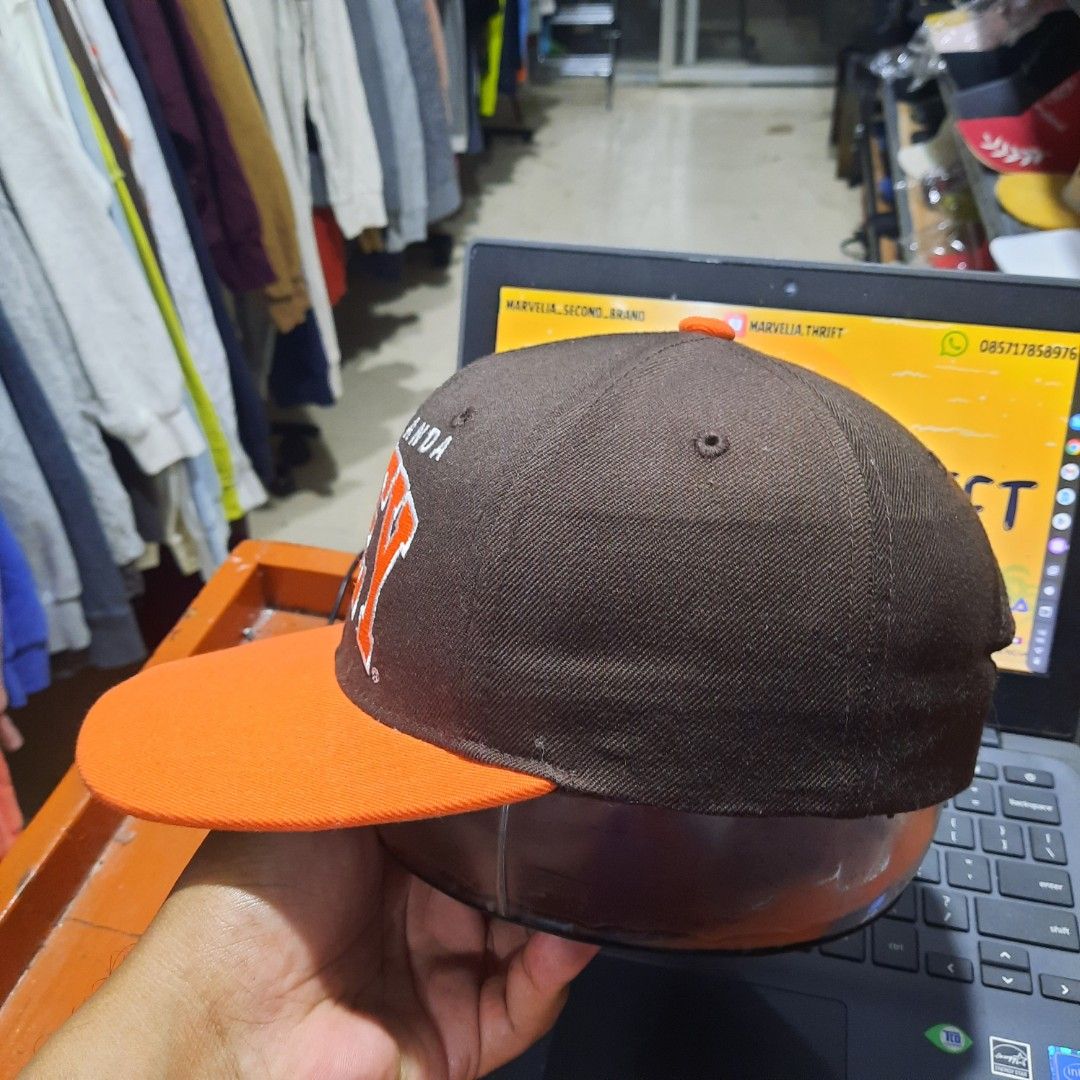 TOPI OBEY PROPAGANDA, Fesyen Pria, Aksesoris, Topi di Carousell