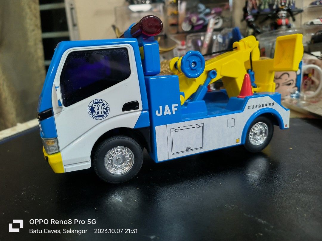 Towing lorry JAF, Hobbies & Toys, Toys & Games on Carousell