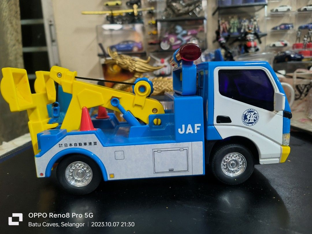 Towing lorry JAF, Hobbies & Toys, Toys & Games on Carousell