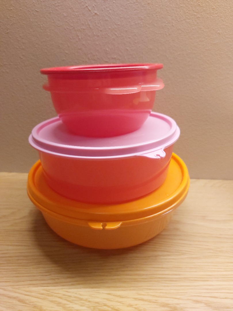 Tupperware round container set, Furniture & Home Living, Kitchenware ...
