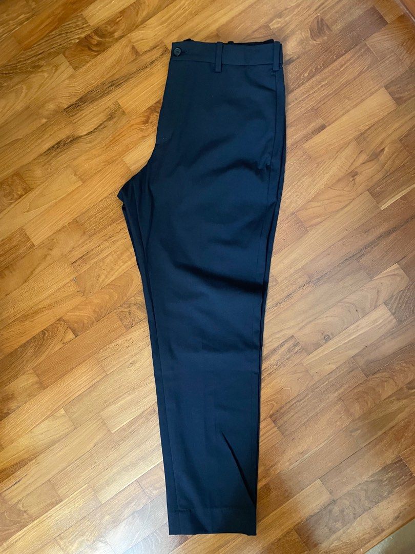 Uniqlo EZY Ankle Pants, Men's Fashion, Bottoms, Trousers on Carousell