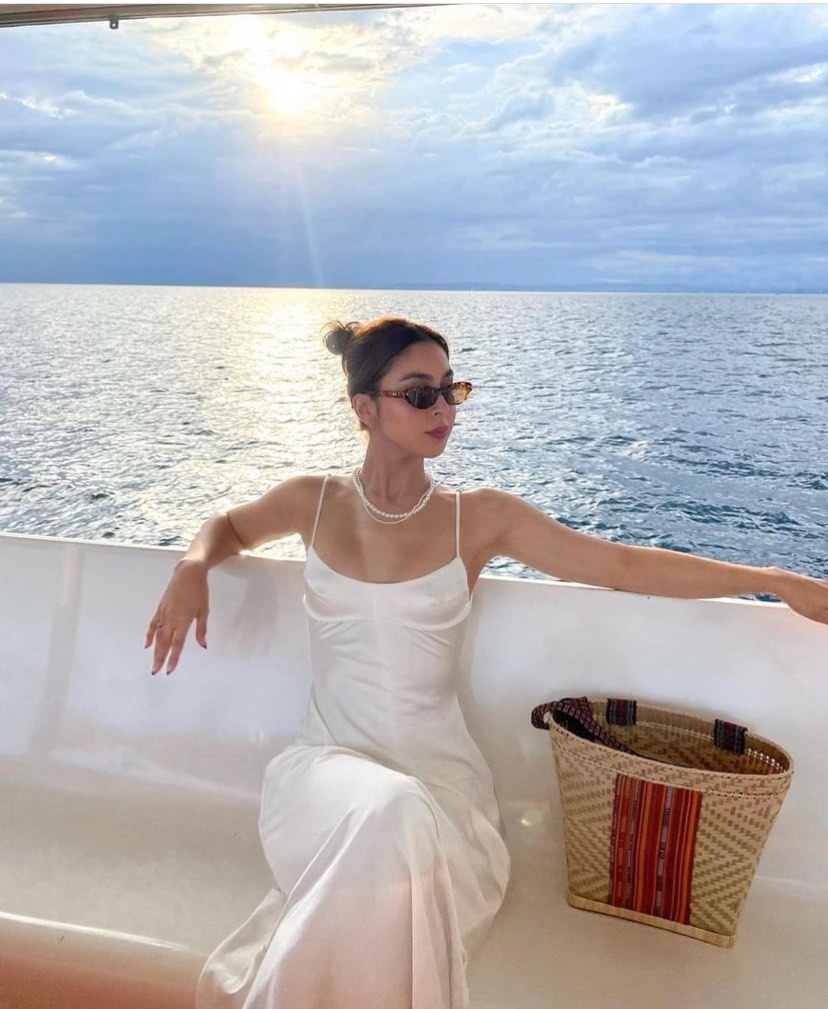 Wear Felicity White Pelagia Maxi Dress, Women's Fashion, Dresses & Sets, Dresses on Carousell