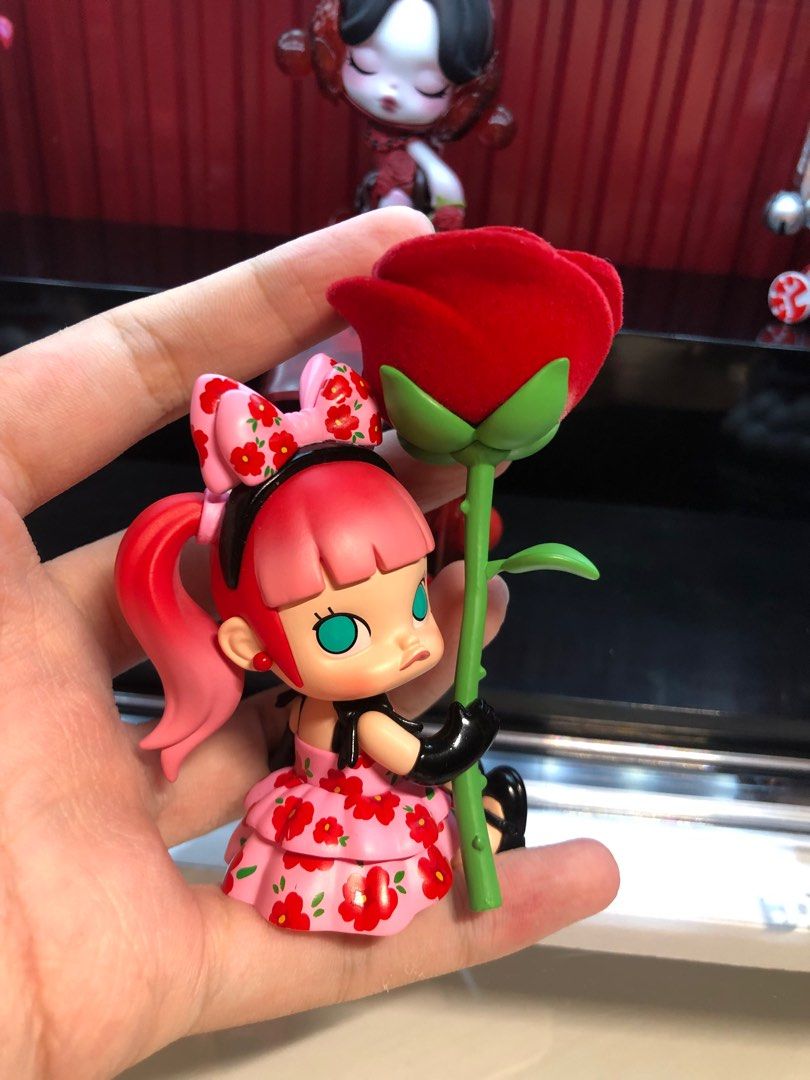 wts popmart molly red rose fiery heart SIGNED by kenny, Hobbies & Toys ...