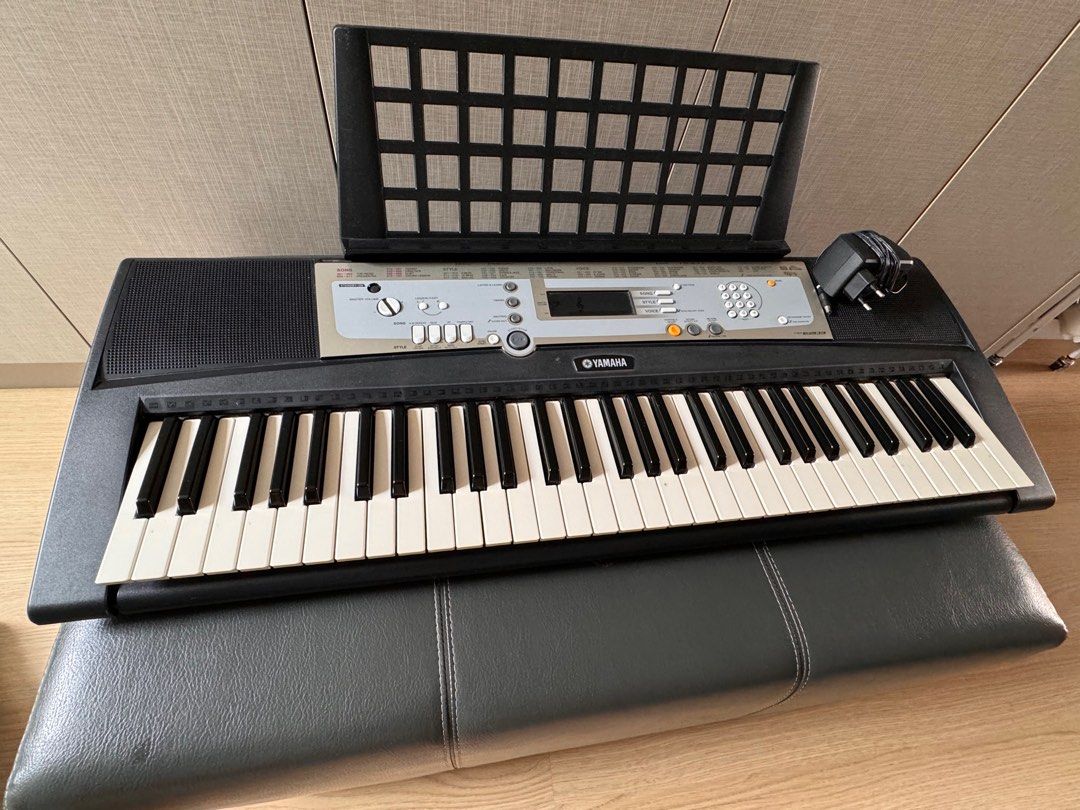 Yamaha Keyboard PSR E203, Hobbies & Toys, Music & Media, Musical ...