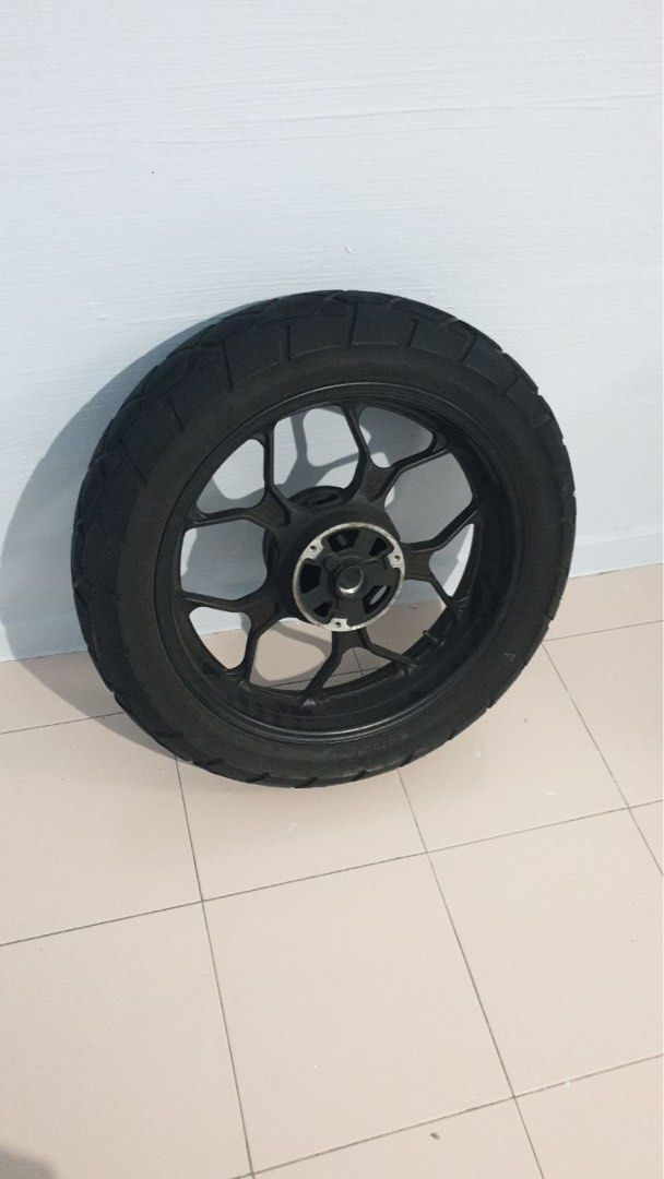 Yamaha XSR 155 original wheel set (IRC tyres & rims), Car Accessories ...