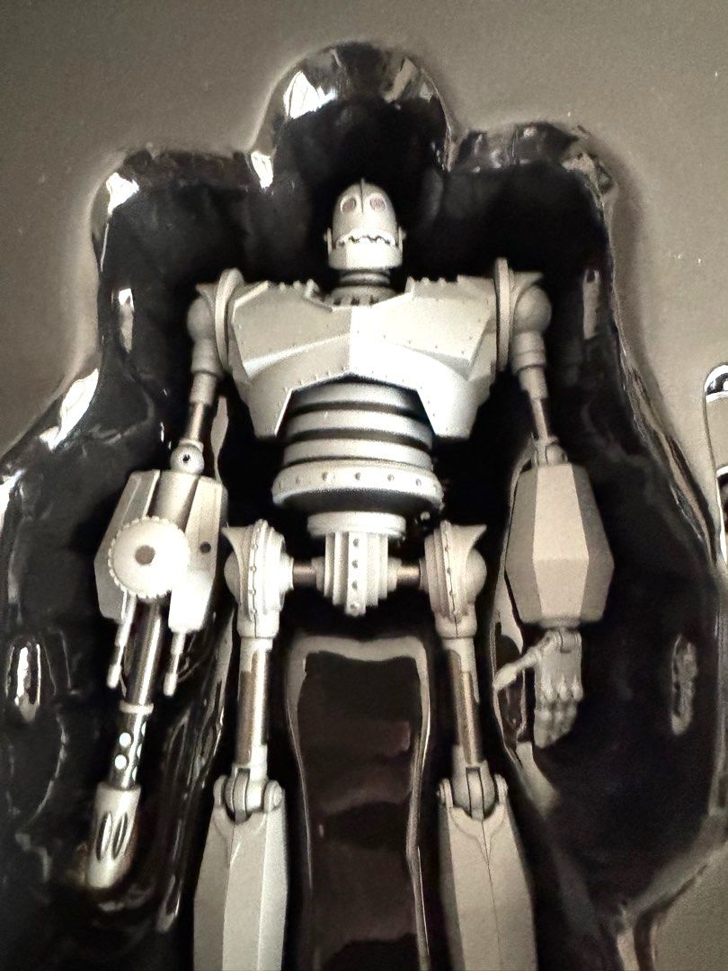 1000Toys RIOBOT Sentinel The Iron Giant Diecast, Hobbies & Toys, Toys ...