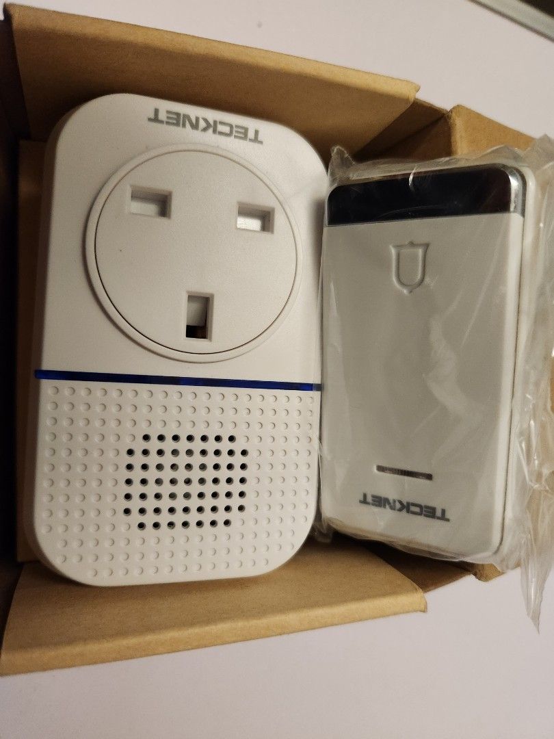 2 x NOVKIT Digital Security Timer Plug Socket Programmable Switch Timer ...