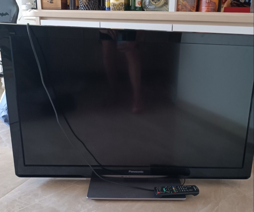 42 inch Panasonic Tv, TV & Home Appliances, TV & Entertainment, TV on ...