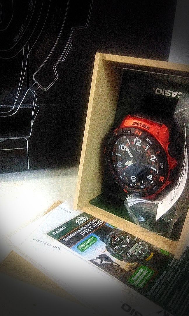 Casio Pro-Trek PRTB50-4 Quad Sensor Bluetooth / Orange & Black Watch ...