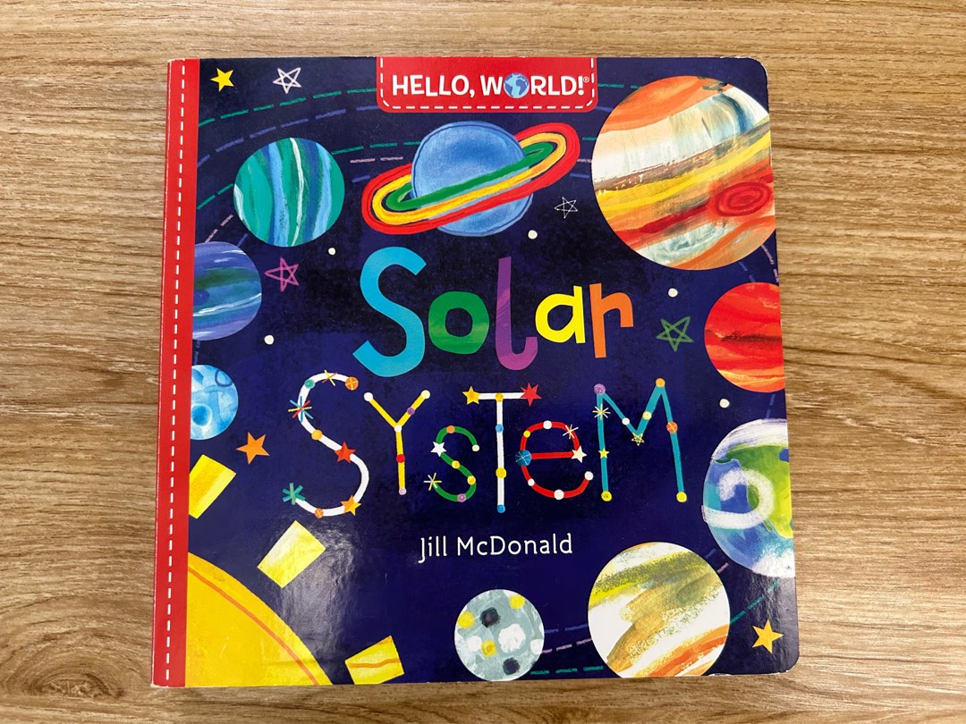 二手 Hello, World! series: Solar System 硬頁書, 書籍、休閒與玩具, 書本及雜誌, 童書、著色互動書在旋轉拍賣