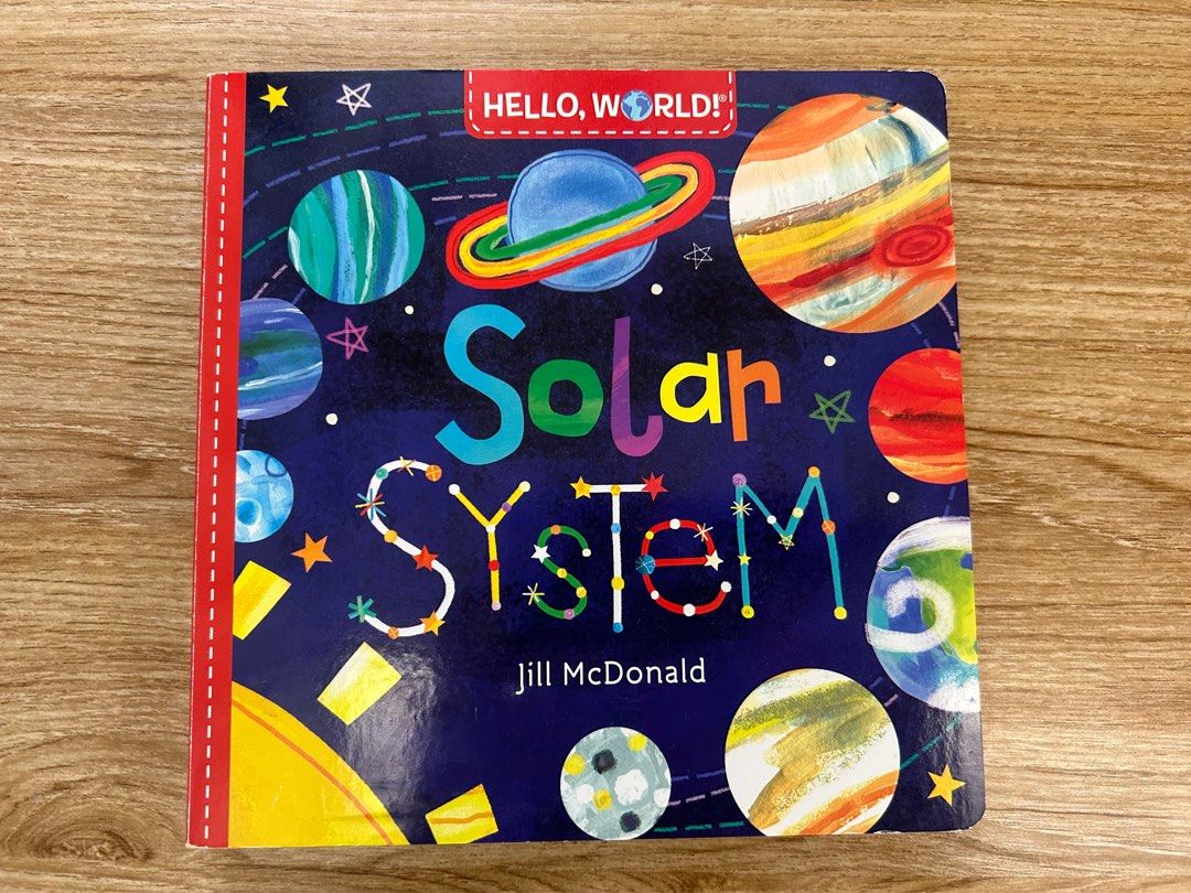 二手 Hello, World! series: Solar System 硬頁書, 書籍、休閒與玩具, 書本及雜誌, 童書、著色互動書在旋轉拍賣