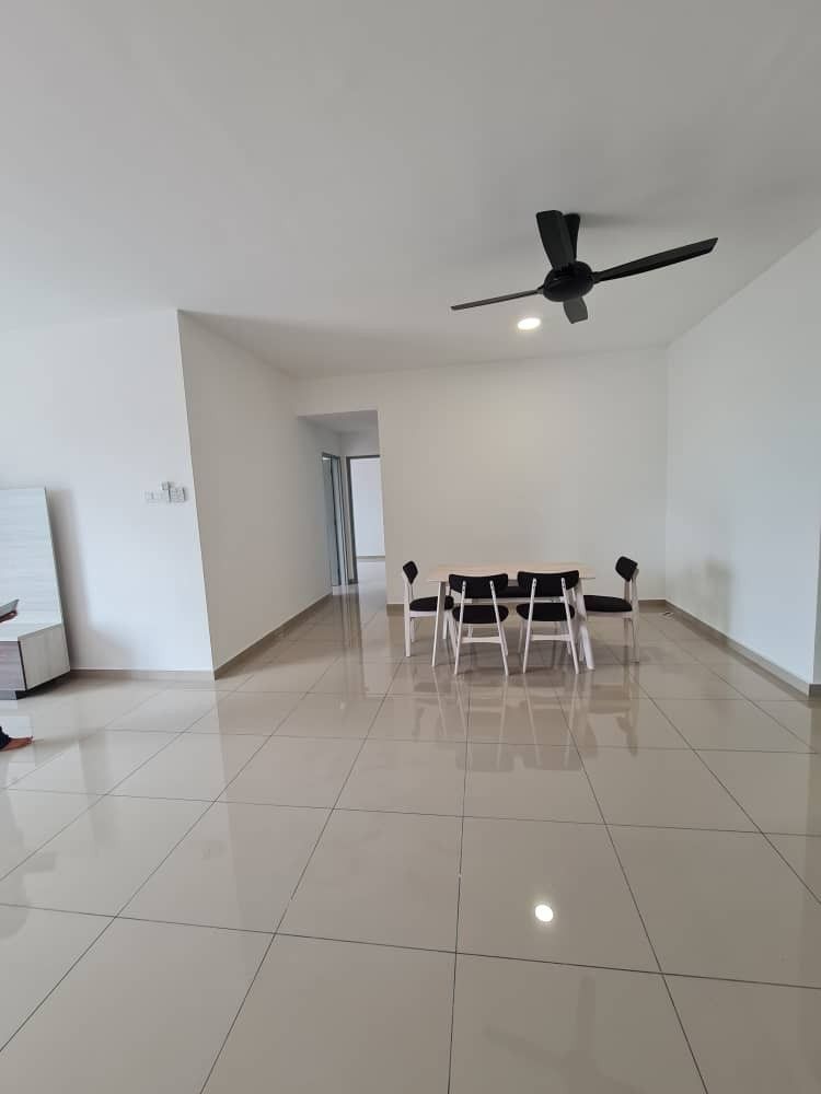 [ Partially Furnished ][ E Park Residence ] Taman Sri Putra Mas, Sunagi ...