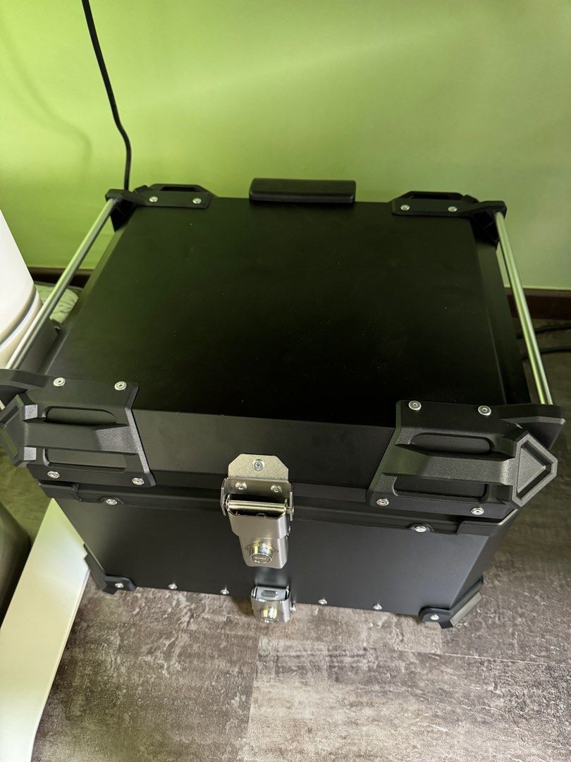 Aluminium 55L Metal Top Box, Motorcycles, Motorcycle Accessories on ...