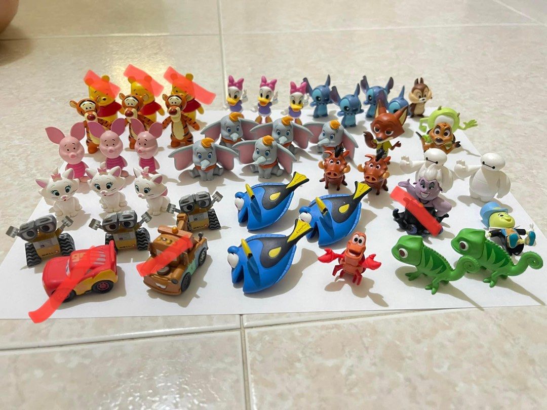 CPCM Cow Play Cow Moo Disney 100 Mini Figurines (Princesses, Baymax ...
