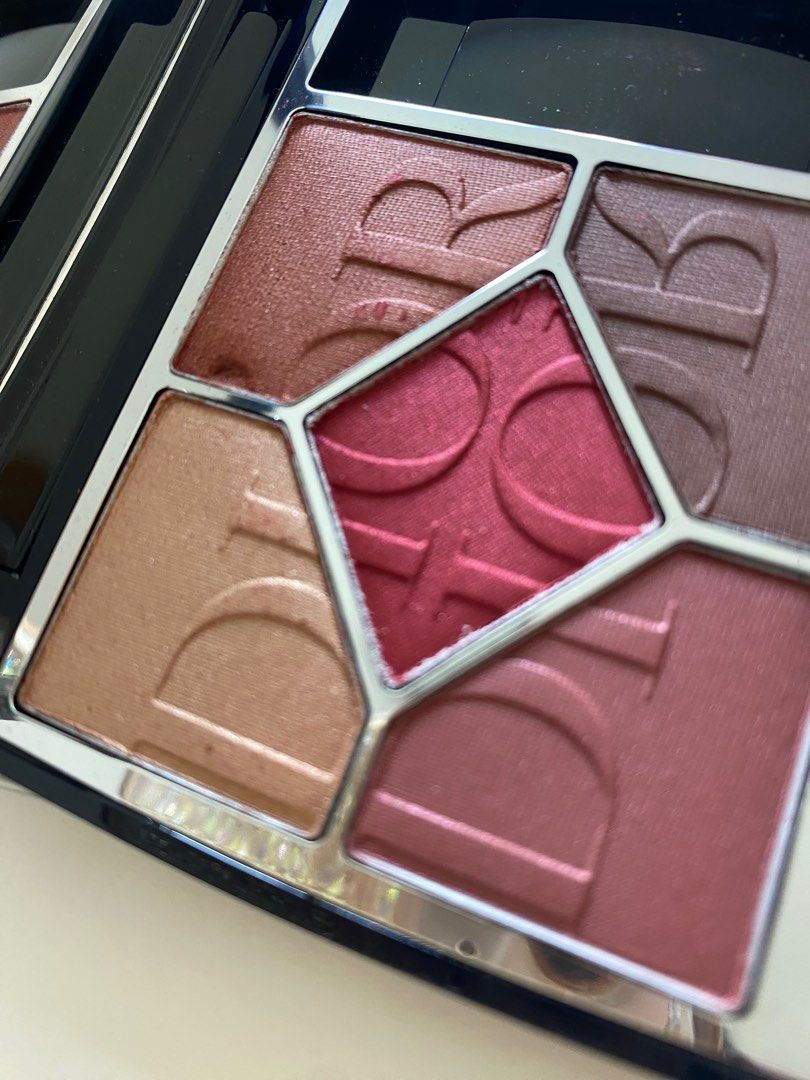 Dior Eye Shadow, Beauty & Personal Care, Face, Makeup on Carousell