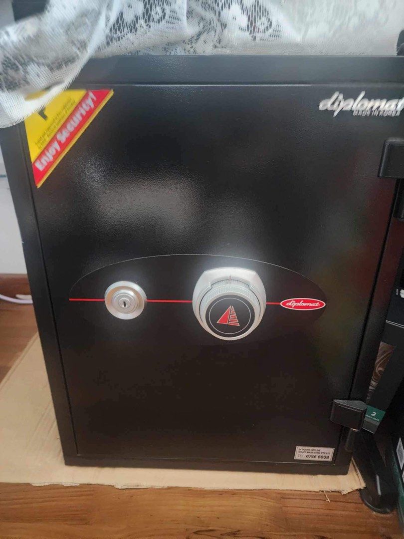 Diplomat fireproof safe 530KC, Furniture & Home Living, Security ...