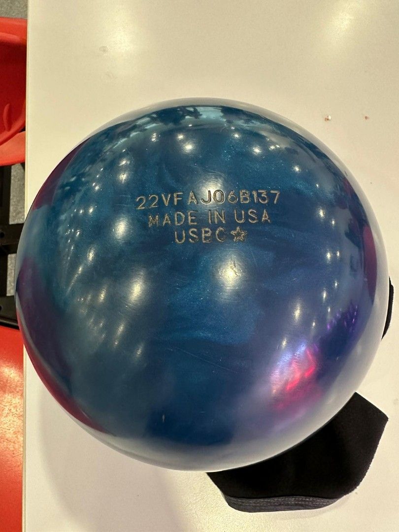 Fate bowling ball, Sports Equipment, Sports & Games, Billiards ...