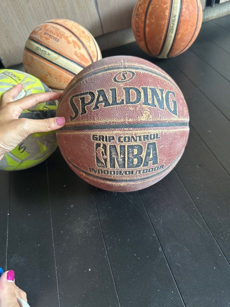 *free* Molten, Spalding basketballs and Kispta/ decalthon soccerball ...