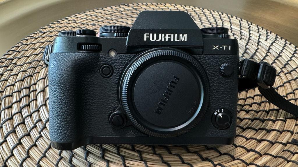Fujifilm XT1, Photography, Cameras on Carousell