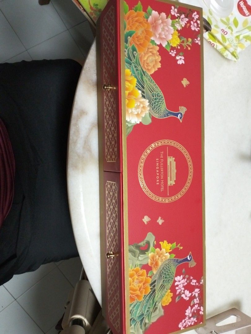 Fullerton Hotel Mooncake Box, Furniture & Home Living, Kitchenware ...