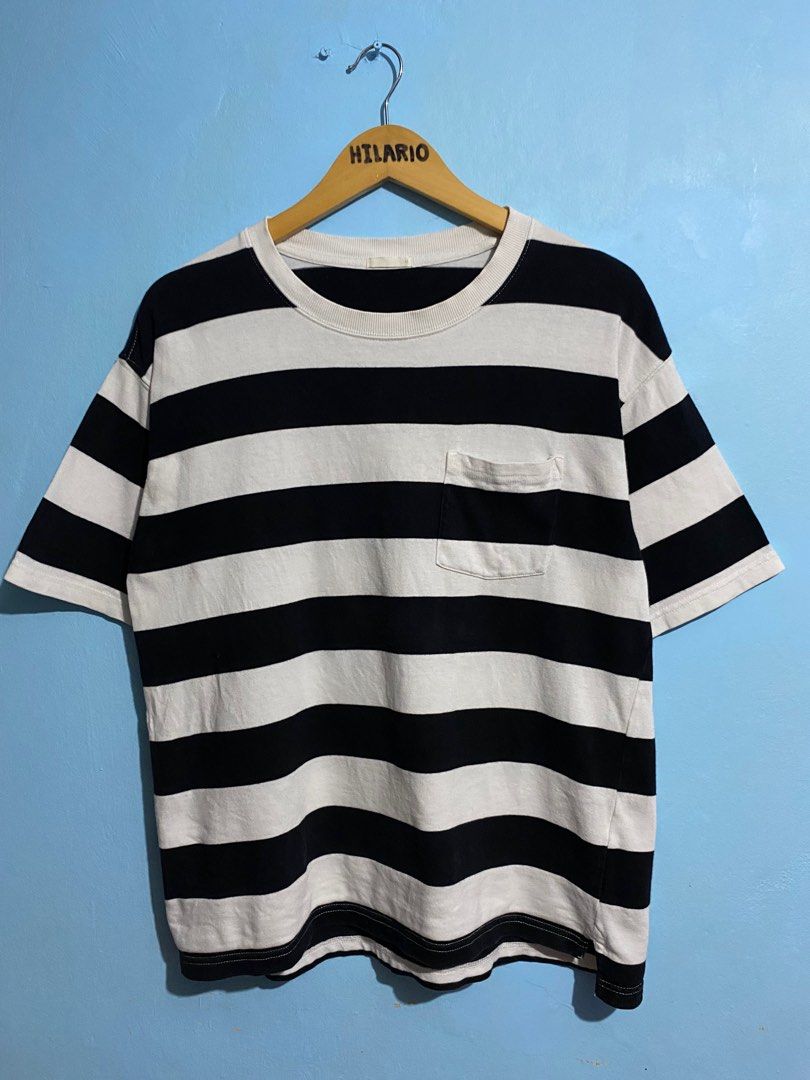 GU Stripe Pocket Tee, Men's Fashion, Tops & Sets, Tshirts & Polo Shirts on Carousell