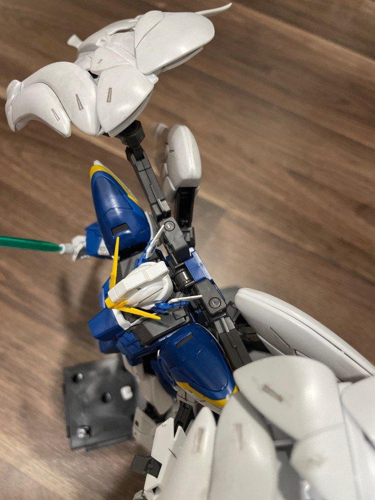 Gundam Wing Verka MG, Hobbies & Toys, Toys & Games on Carousell