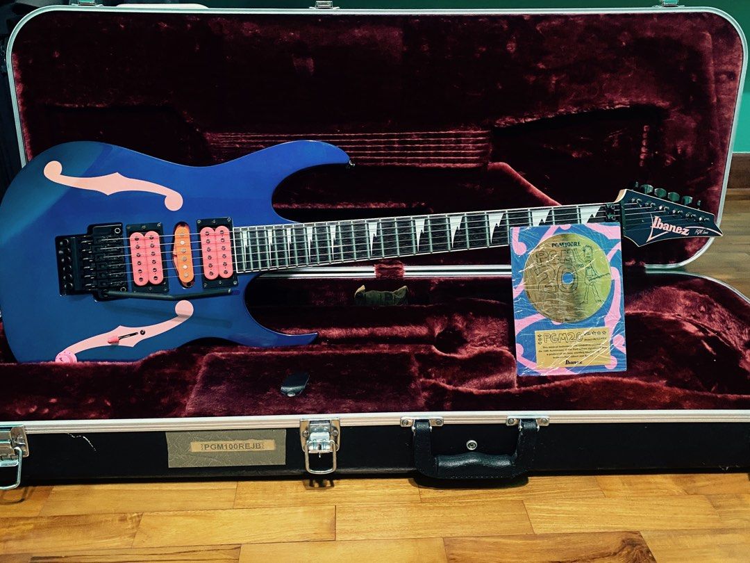 Ibanez Paul Gilbert Re-issue PGM100RE (Jewel Blue), Hobbies & Toys ...