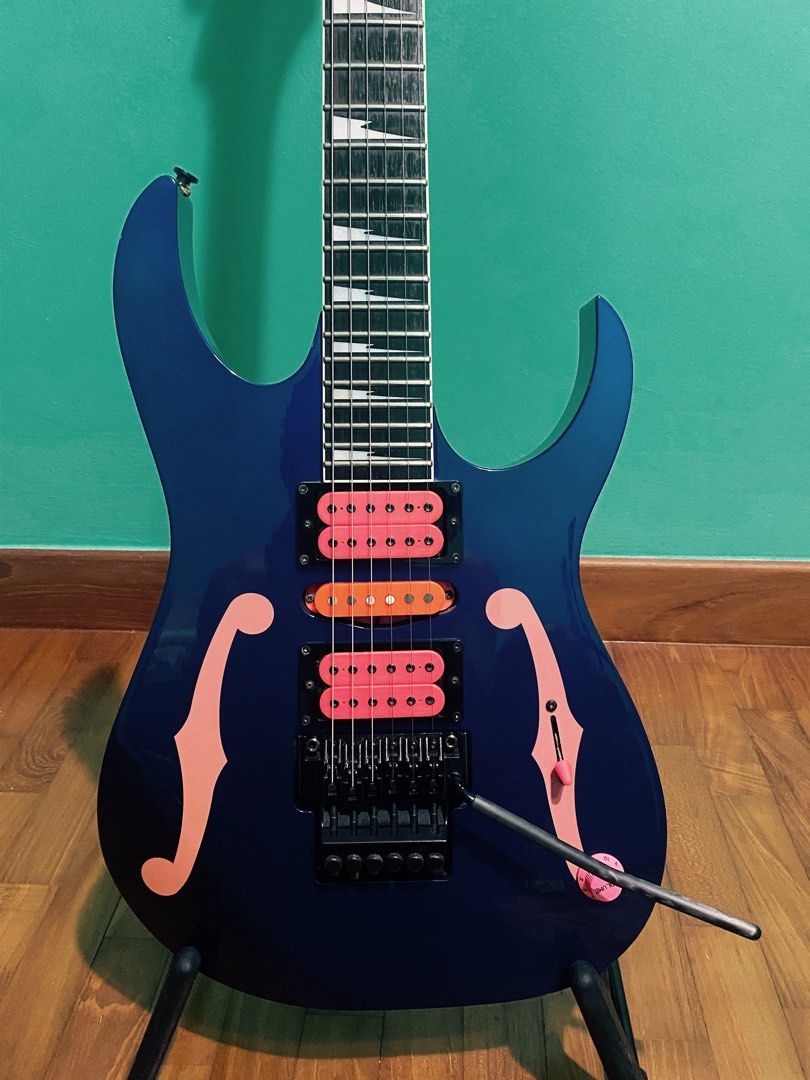 Ibanez Paul Gilbert Re-issue PGM100RE (Jewel Blue), Hobbies & Toys ...