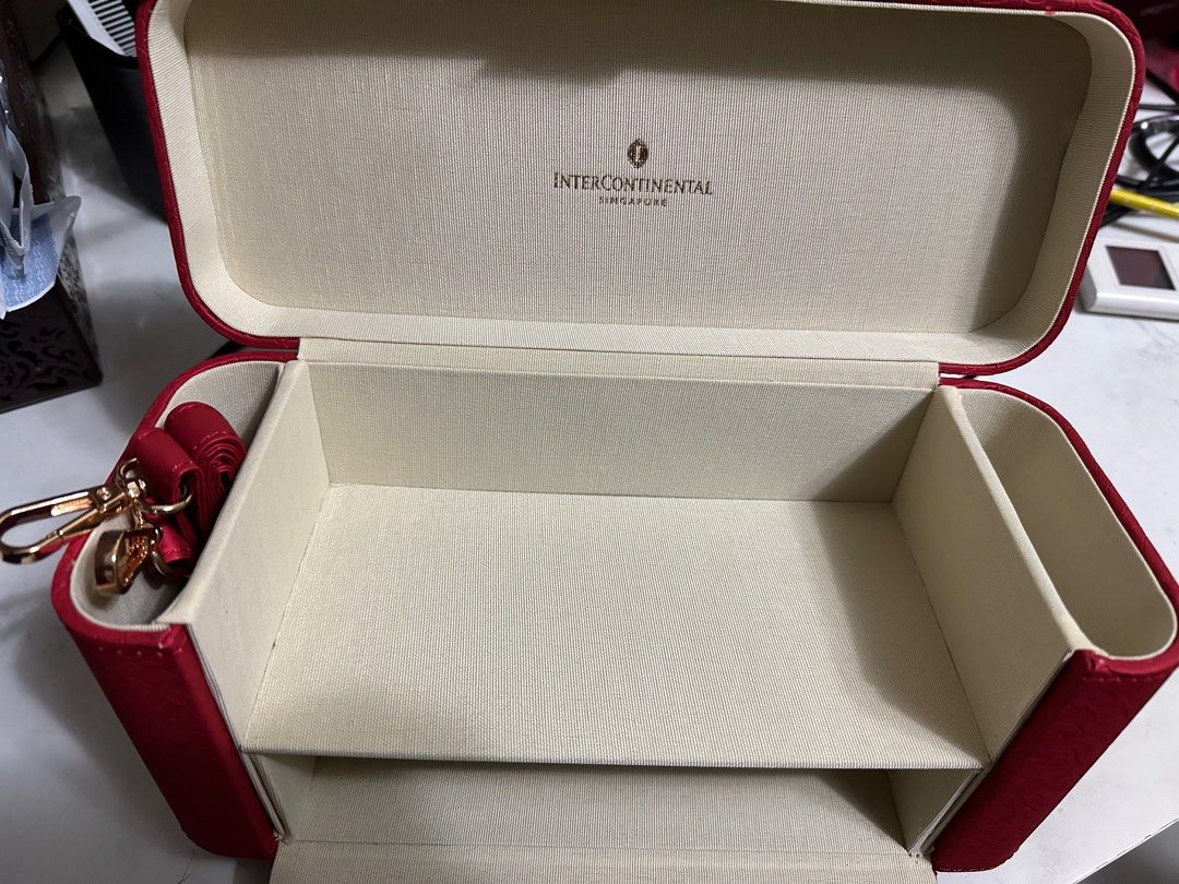 Intercontinental mooncake box only, Furniture & Home Living ...