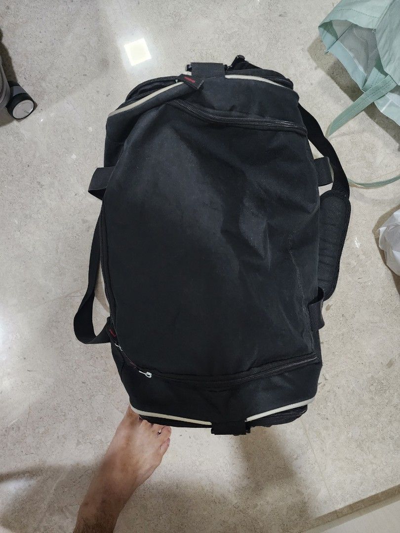 Liverpool Sport Duffel Bag, Sports Equipment, Other Sports Equipment ...