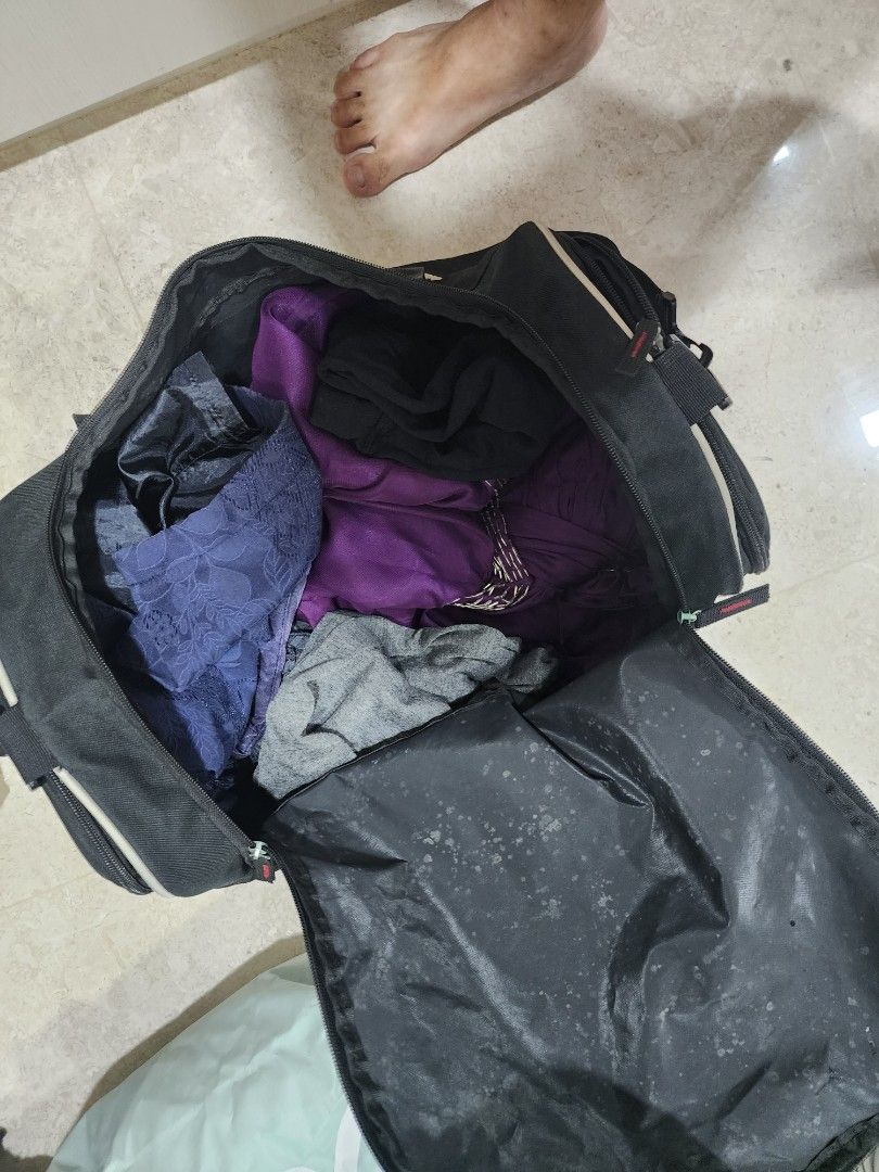 Liverpool Sport Duffel Bag, Sports Equipment, Other Sports Equipment ...