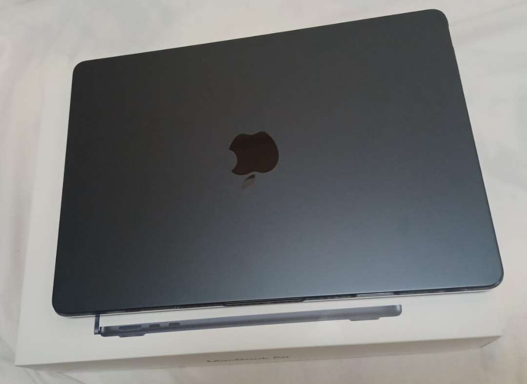 MacBook Air M2 (2022) Midnight Dark, 13.6-inch , 512Gb ROM, 16GB RAM ...