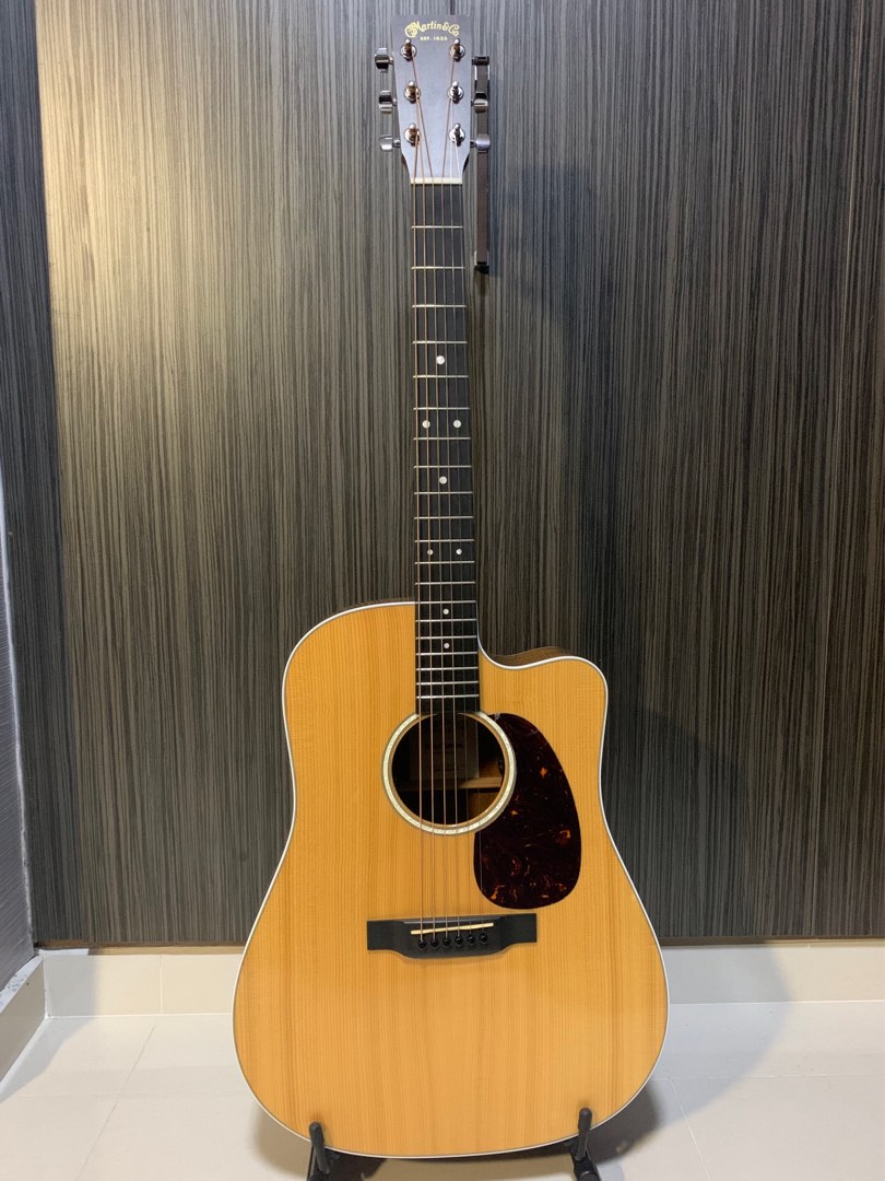 Martin DC13E Mutenye, Hobbies & Toys, Music & Media, Musical ...