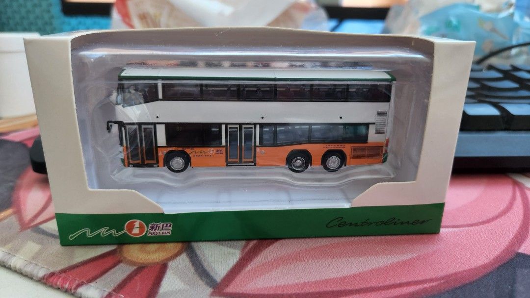 New World First Bus Neoplan Centroliner Service 8P, Hobbies & Toys ...