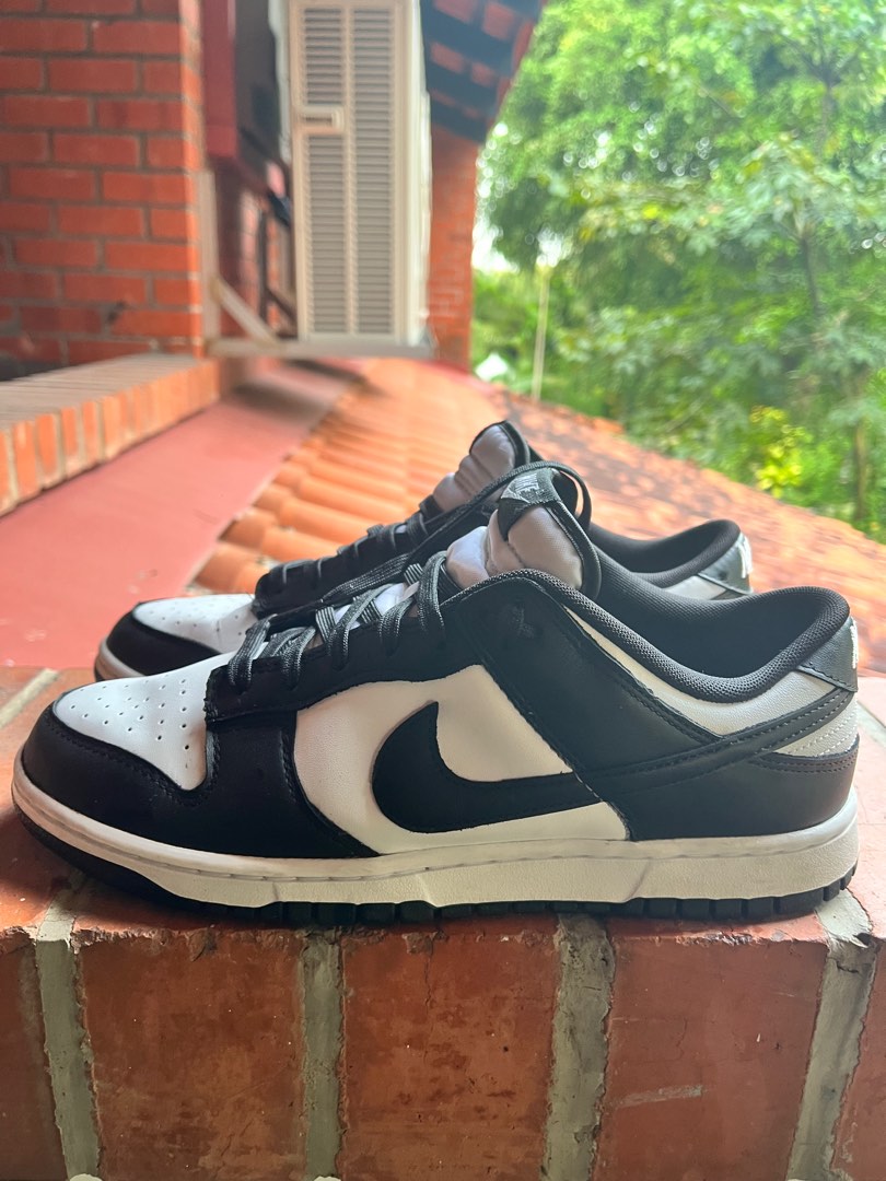 Nike Panda Dunks, Men's Fashion, Footwear, Sneakers on Carousell