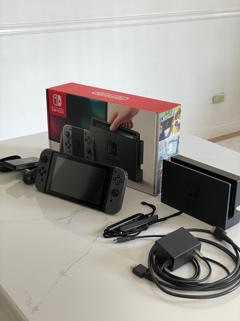 Nintendo Switch V1 (Gray Joy-con), Video Gaming, Video Game Consoles ...
