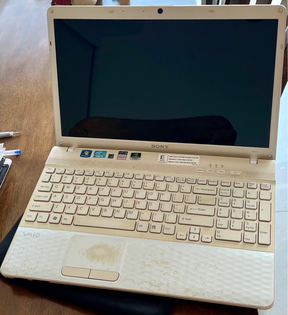 Original Sony Vaio laptop with Windows 7 home basic, without charger ...