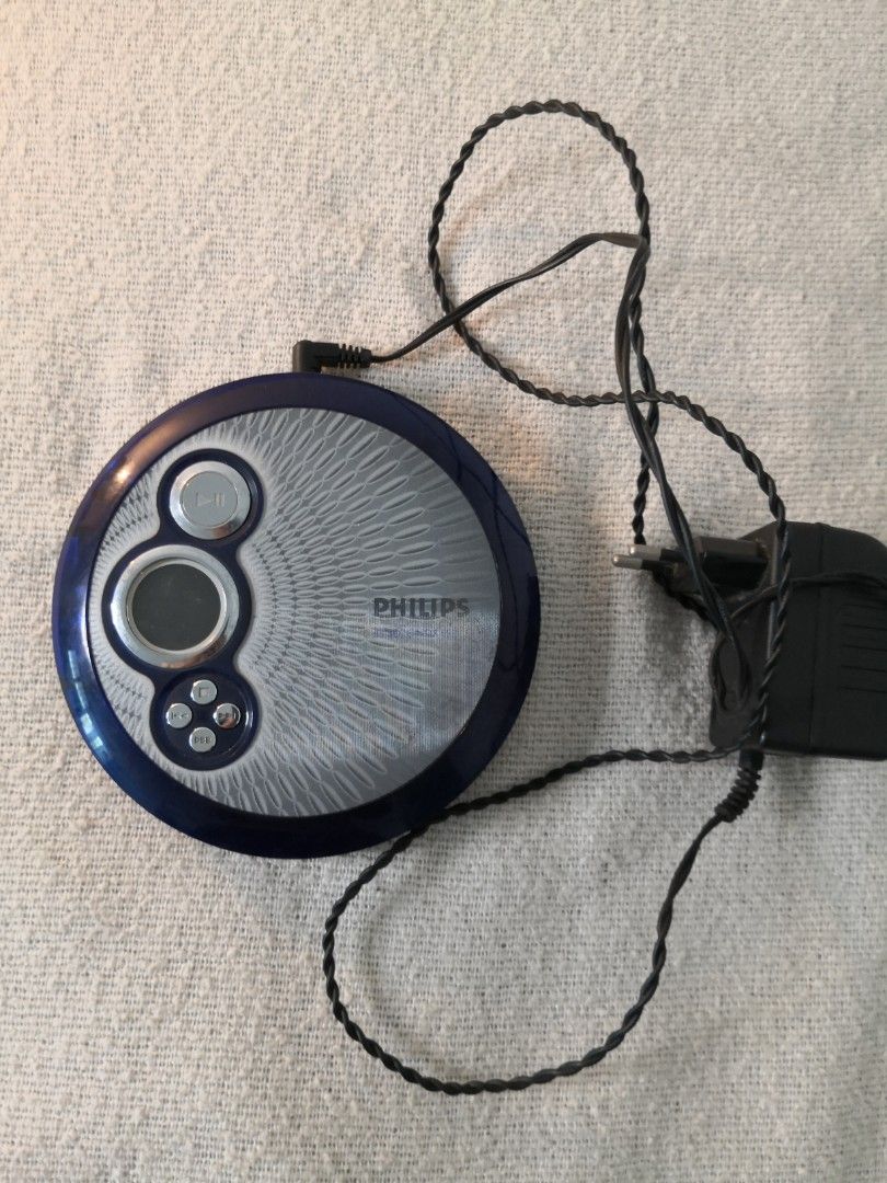 Philips portable cd player., Audio, Portable Music Players on Carousell