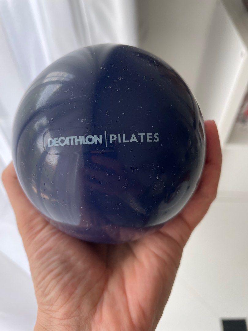 Pilates kit . Cushion and 900g weighted ball, Sports Equipment ...